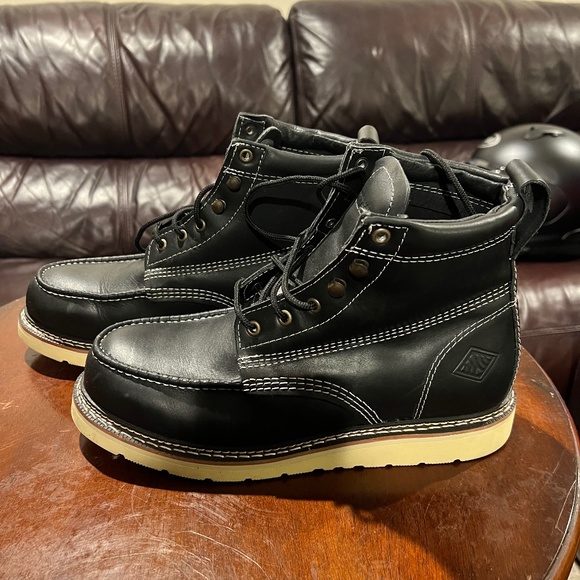 Bonanza | Shoes | Bonanza Frontier Classic 6 Moc Toe Size 1 | Poshmark
